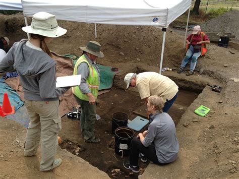 Fort Vancouver Public Archaeology Working With The Oregon Archaeological Society