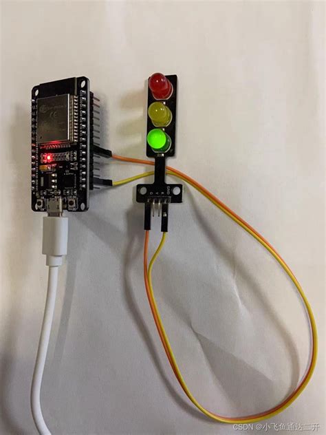 【arduino】esp32单片机初试点亮led小灯 esp32自带led小灯 csdn博客