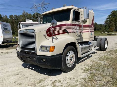 1997 freightliner med conv single axle truck tractor vin