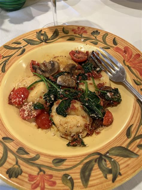 Mario Fazios Italian Restaurant United States Venue Report