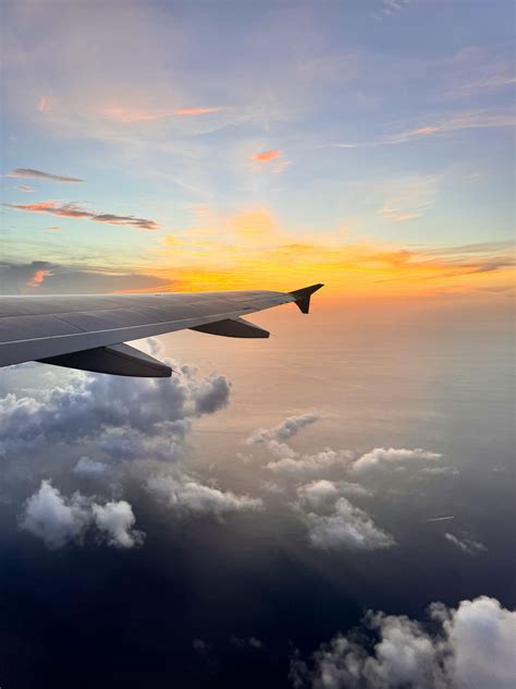 무료 이미지 구름 분위기 차량 잔광 항공기 비행기 여행 아침에 붉은 하늘 햇빛 황혼 일몰 해돋이 적운 플랩 경치 수평선 자연 경관 고요한