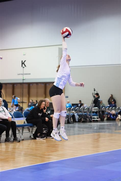 Zoe Hill Walled Lake Northern Prep Dig