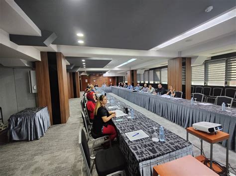 Aopz Анализа на состојбата со образованието на јазиците на помалубројните заедници“