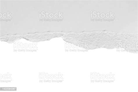 흰색 배경에 고립 된 흰색 찢어진 종이 찢어진 가장자리 스트립 0명에 대한 스톡 사진 및 기타 이미지 0명 가장자리 공란