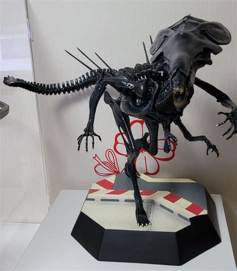 소장중인 에일리언 퀸 킹 스태츄 피규어 갤러리