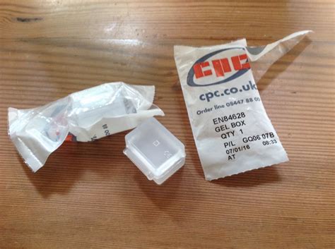 Terminal Blocks Inside A Metal Double Insulated Ceiling Light Diynot Forums