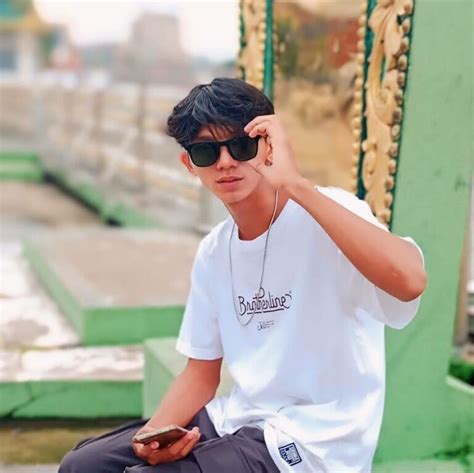 ပုသိမ် အစိုးရနည်းပညာအထက်တန်းကျောင်းတွင် ၀ိုင်းရိုက်ခံရသည့်ကျောင