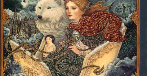 Super Bookworm Girl Holly Claus