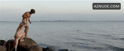 Browse Celebrity Sexy Images Page 1922 Aznude