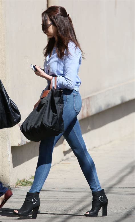 Elizabeth Gillies Booty In Jeans Arriving At Jimmy Kimmel Live In