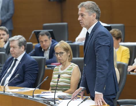 Jenull Z Več Pravic Kot Poslanci Levico Udarila Tehnična Napaka Kordiš