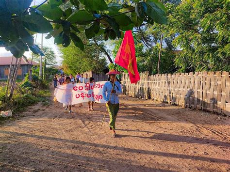 လက်ပံတောင်းတောင်ဒေသ ပြည်သူများက စစ်အာဏာရှင် ဆန့်ကျင်ရေး ချီတက် ဆန္ဒပြ Khit Thit Media
