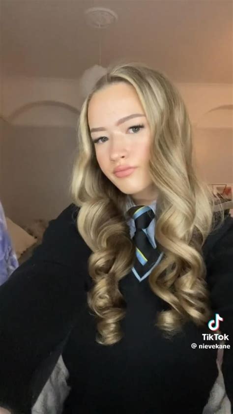 Heatless Sock Curls 3 In 2025 Long Hair Styles Hair Tutorial Curly