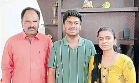 నీట్ లో సత్తా చాటిన తెలుగు విద్యార్థులు Errabelli Siddhartha Rao From