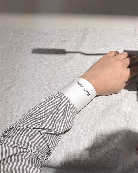 두올홈패브릭 청주커튼 수입커튼 세종커튼 거실액자 러그 매장에서 직접 오너가 제작해드리는 맞춤커튼👐🏻 2021년 12월도 바쁘게 일정이 채워지고 있어요 모든 과정을 직접