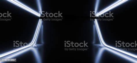 어두운 스튜디오 네온 빛나는 백색 파란 사려깊은 공상 과학 Fi 미래 지향적 인 현대 우아한 단계 연단 쇼 룸 춤 빈 공간 3d 렌더링 0명에 대한 스톡 사진 및 기타