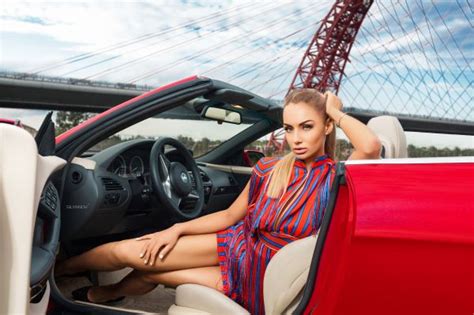 배경 화면 여자들 카티아 블로 우 갈색 머리의 하이힐 자동차를 가진 여성 드레스 좌석 2560x1707 Motta123 1208544 배경 화면