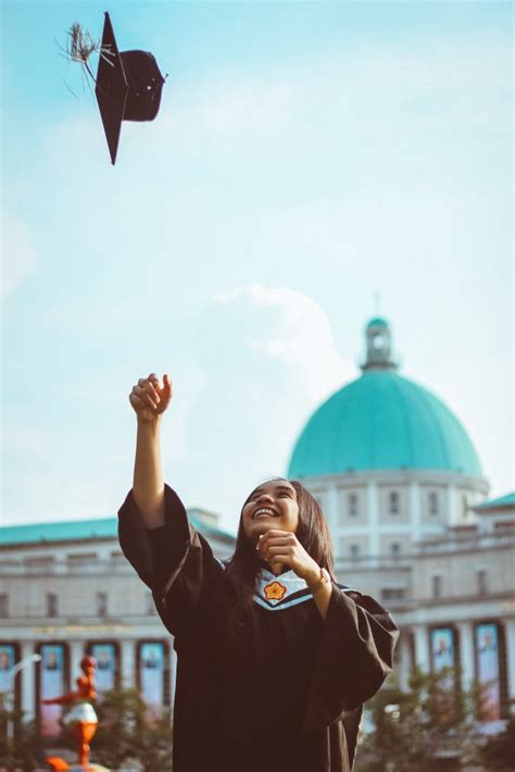 Diploma Vs Certificate Programs Choosing What S Best For You Queen S College