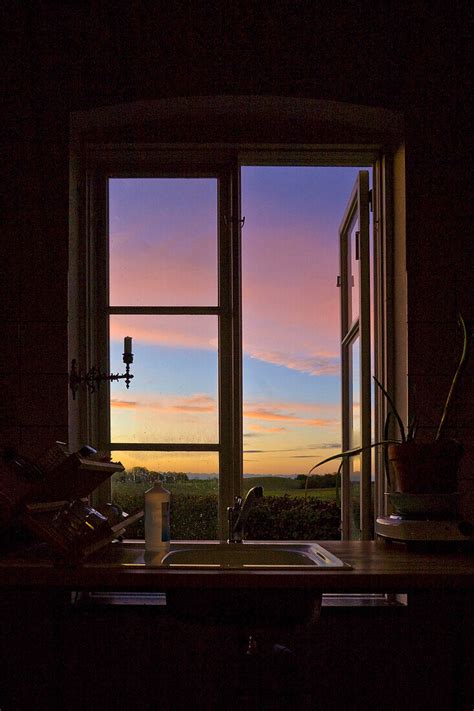 Open Window License Image 70303710 Lookphotos