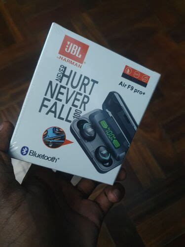 JBL Bluetooth Headset Kupatana JBL Bluetooth Headset Kupatana