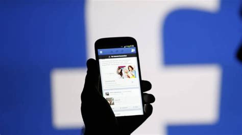 Fb मैसेंजर का बग ये बता रहा था आप किससे बात कर रहे हैं Facebook