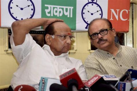 sharad pawar s support for pm modi ncp leader tariq anwar quits party