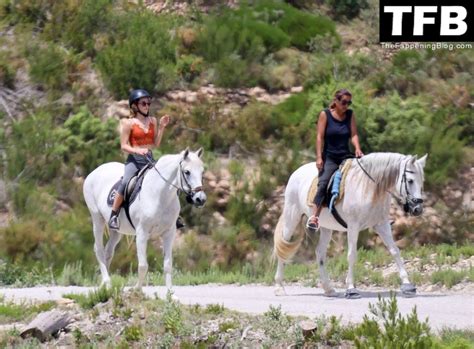 Emma Watson Looks Relaxed On Holiday In Ibiza 21 Photos Pinayflixx Mega Leaks