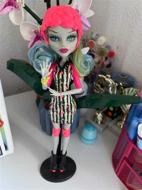 Кукла Monster High Монстер хай Гулия Йелпс «Монстры на роликах 3 000 грн Куклы и пупсы
