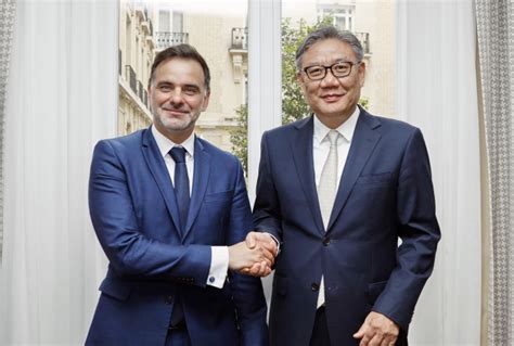 商务部党组书记、部长王文涛