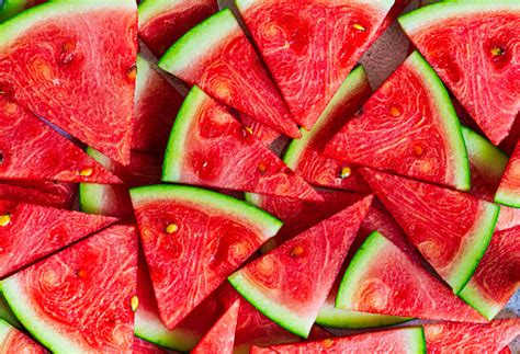 매크로 슬라이스 수박 배경 매크로 수박 배경 육즙 신선한 얇게 썬 수박 웨지 수박 과일 음식 조각 배경 씨앗 매크로 사진 멜론에 대한 스톡 사진 및 기타 이미지 Istock