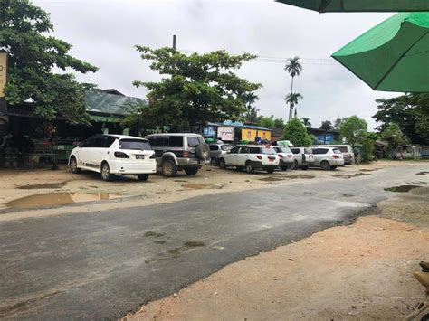 နှစ်ဘက်ညှပ် လမ်းပိတ်ခံထားရသည့် စစ်ကောင်စီတပ်က ဒေသခံများကို ဓားစာခံဖမ