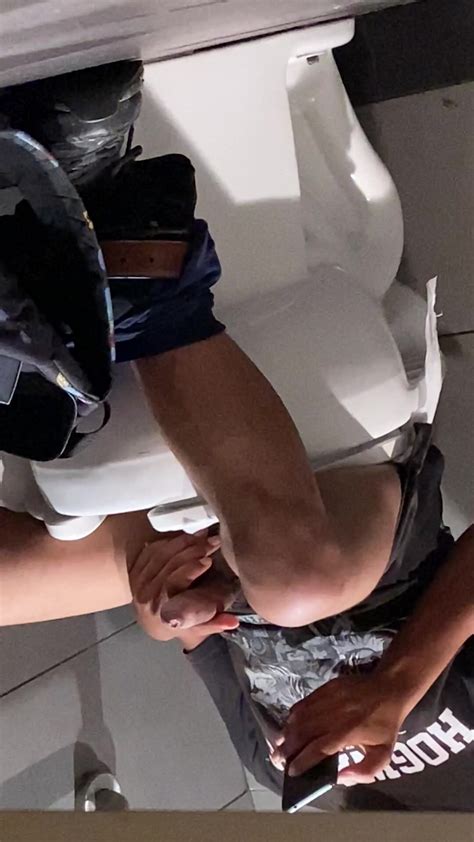 Homeless Man Caught Jacking Off Homeless Man Caught Jacking Off