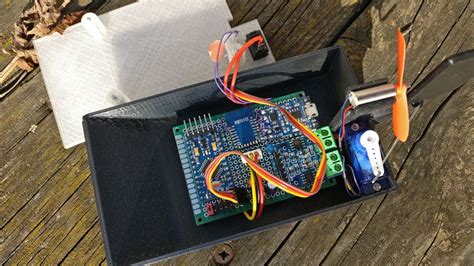 airboat controlled with bluetooth