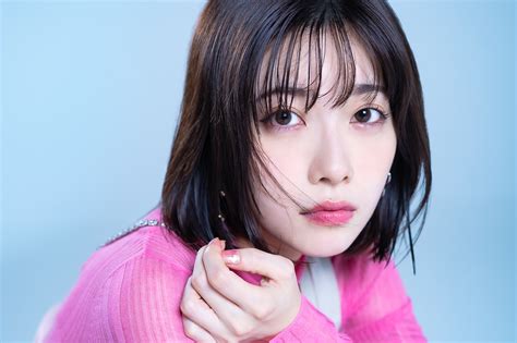 2ページ目礒部花凜 1st写真集私めくインタビューみんなが読んでくれることで完成する写真集 アニメイトタイムズ