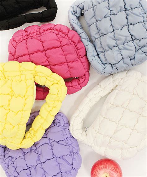 구름 미니셔링 핸드백미니백 토트백 패딩백 핸드폰가방제니 손가방 코스스타일 핸드폰백 퀄팅백 에이블리