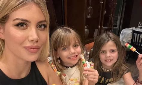 El Tierno Momento De Wanda Nara Junto A Sus Hijas En Medio De La
