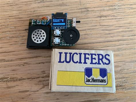 Micro ESP32 Web Radio Knutselen