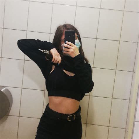 Be Shy Scrolller