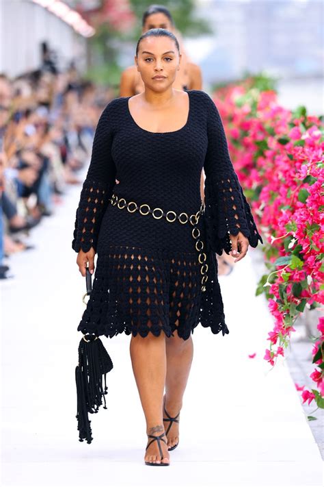 15 Stunning Plus Size Looks From Fashion Week