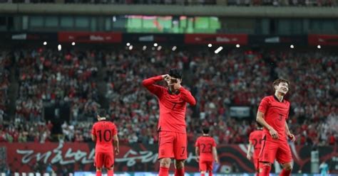 벤투호 카타르 월드컵 조별 리그 세 경기 모두 붉은 유니폼 입는다