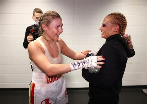 Photos Shannon Courtenay Beats Ebanie Bridges In Fire Fight For Wba Title