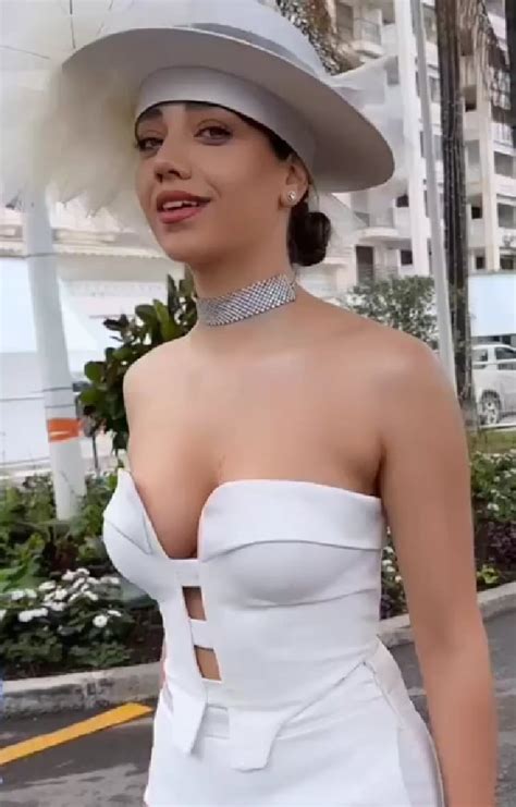 Özge Özacar Rturkishceleb