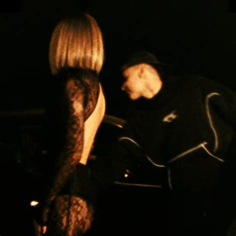 Funzo Seduce San Valentín Con Rubia Elekaese Mag