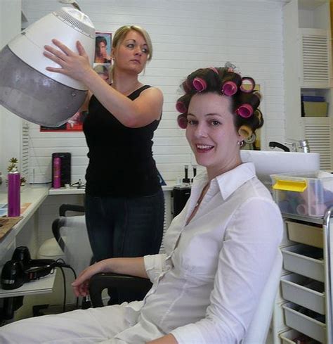 Pin On Salon Bois Rollerset Gurls And Permed Princesses