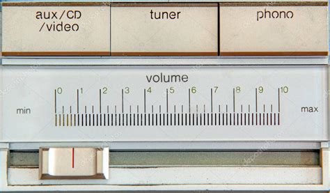 Primer Plano De Algunos De Los Controles En Un Viejo Sistema Estéreo Control Deslizante De