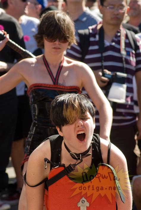 【画像】サンフランシスコの街中でとんでもないエロイベント。全裸の女たちが縛られ・・・ ポッカキット