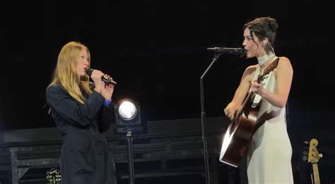 Gracie Abrams Premieres New Song ‘mini Bar With Audrey Hobert At The Forum