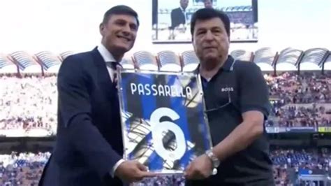 Passarella Apareció En Público Nego Rumores De Enfermedad Y Fue