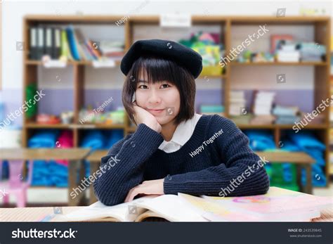 4 Imágenes Fotos De Stock Objetos En 3d Y Vectores Sobre Class Roon