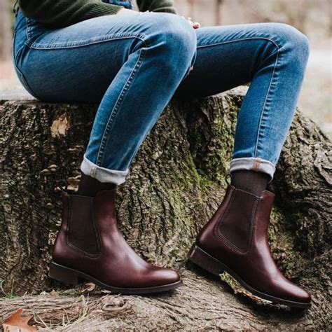 Thursday Boot Company Duchess Womens Chelsea Boot Chelsea Boots